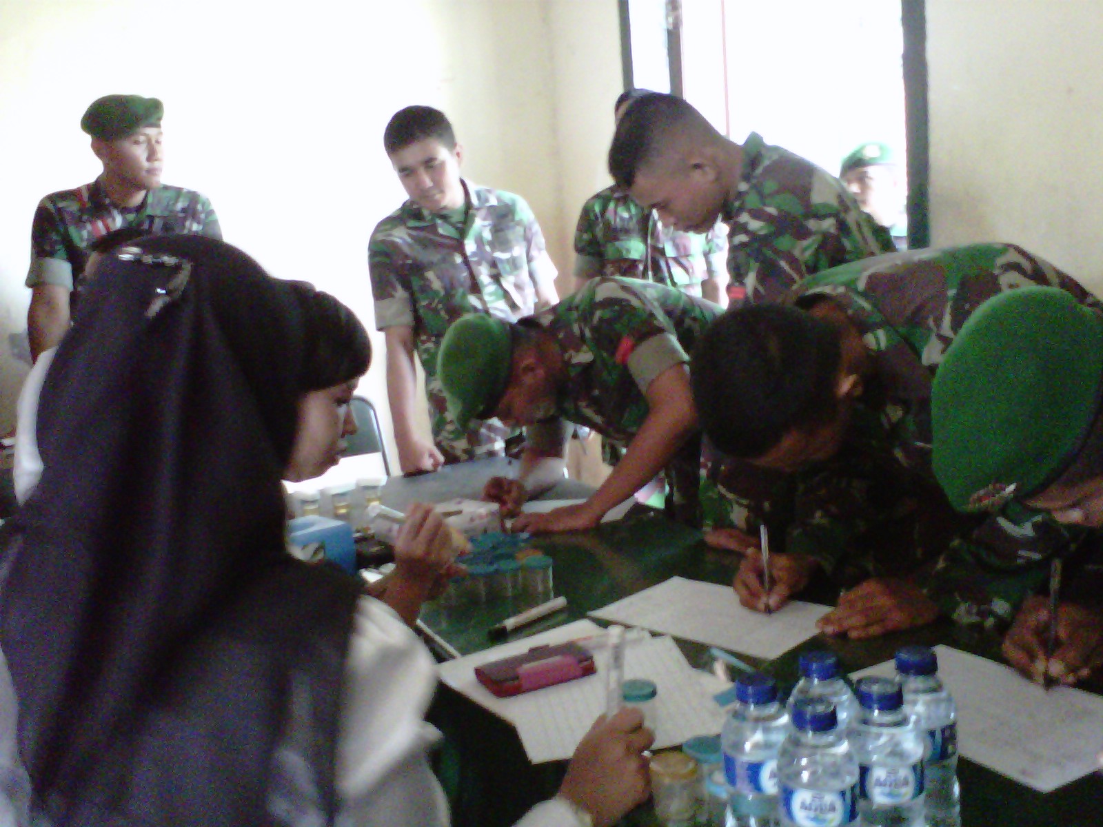 YONIF 516 CAKRA YUDHO BRANJANGAN DI TES URINE - surabayaupdate.com